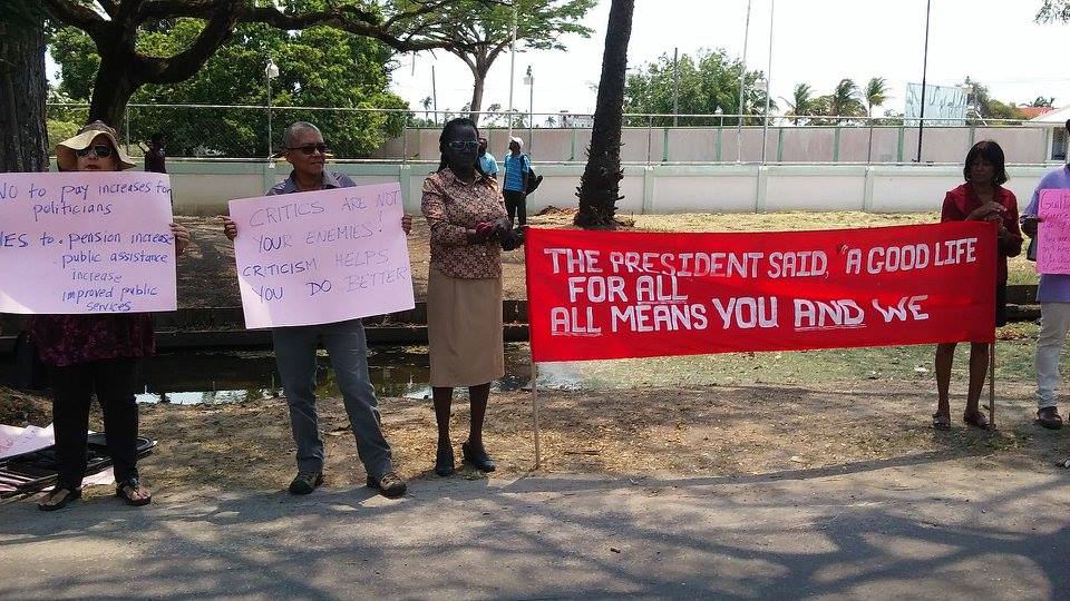 Gallery – Red Thread